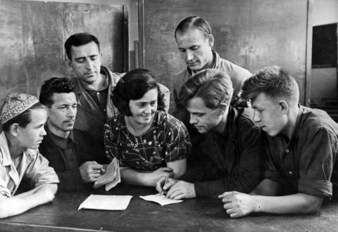 Contact | Davis Center